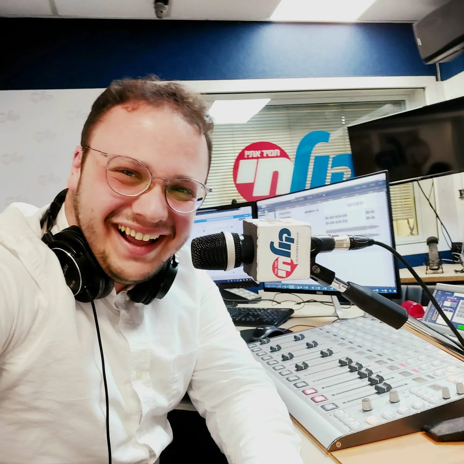 חדשות התעשייה קליפ חדש סינגל ושיר מרגש לזכרו של לוחם היד רדיו קול חי